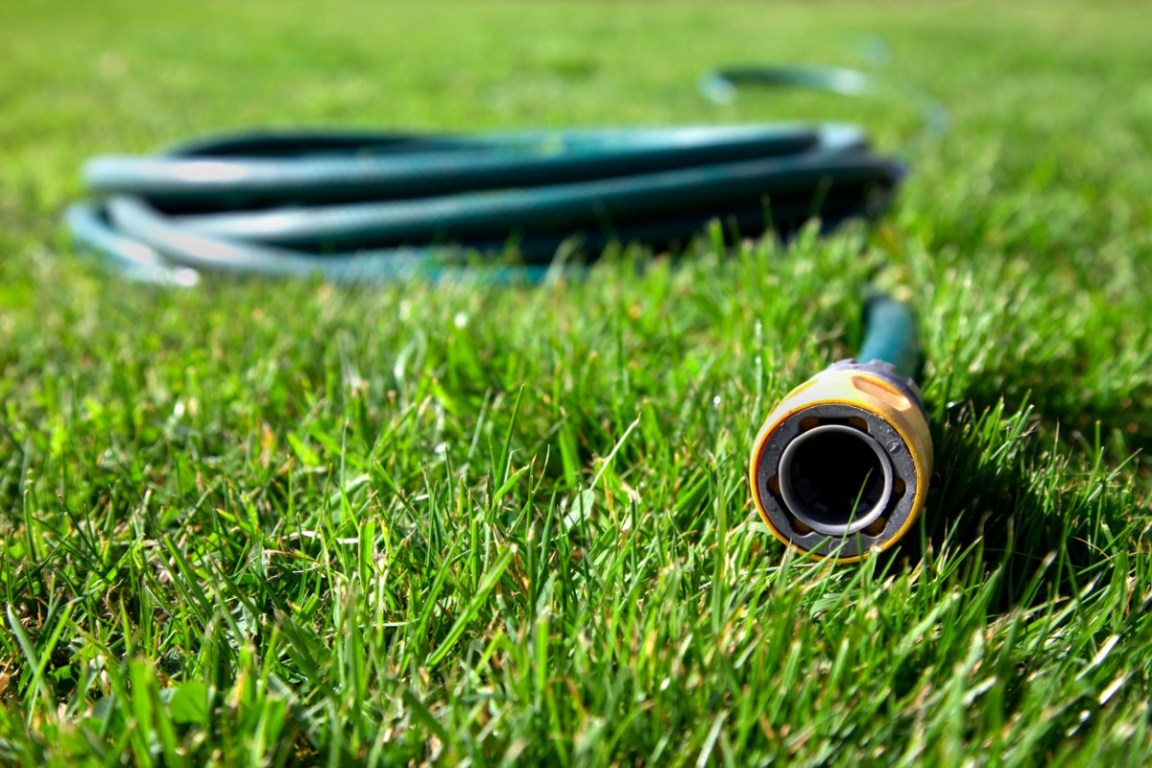 Garden Hose Repair: 4 Tips To Repair a Leaking Garden Hose