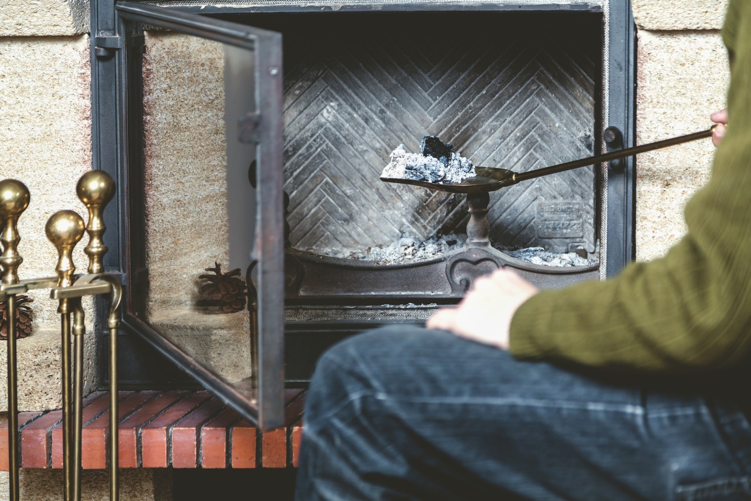 2 Foolproof Ways to Start a Fire in a Fireplace - Advice From Bob Vila