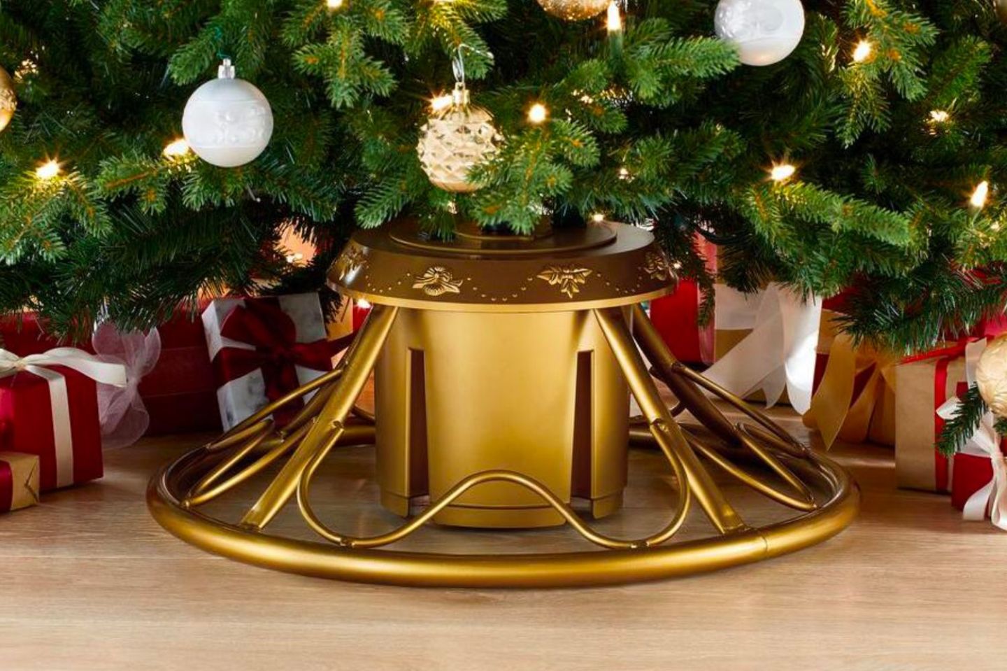 Editor-Picked: The Best Christmas Tree Stands