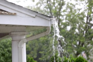 How to Fix Leaking Rain Gutters
