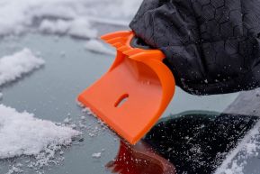 The 9 Best Ice Scrapers, Vetted - Top Picks from Bob Vila