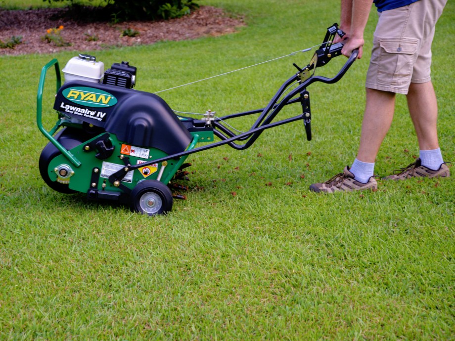 The Best Lawn Aerators - Tested by Bob Vila