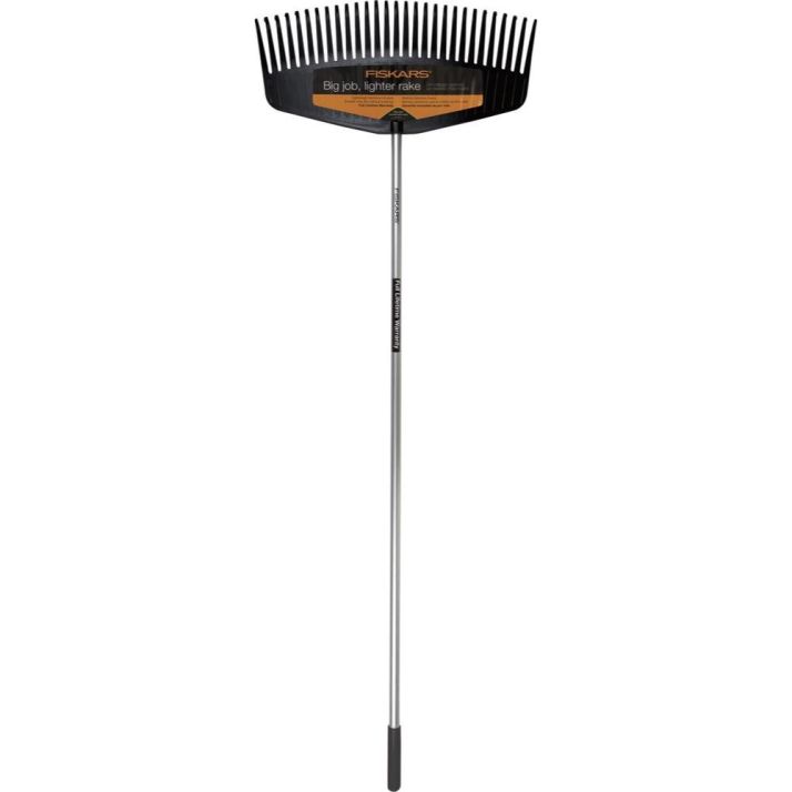 The Best Leaf Rakes to Keep Your Yard Beautiful, Tested