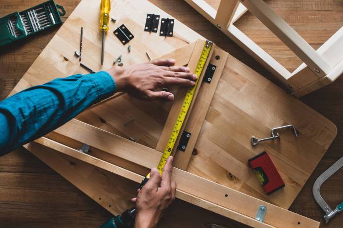 How to Use a Tape Measure (and Read Its Results) - Bob Vila