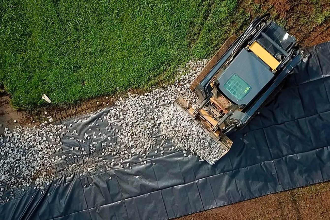 The 9 Best Landscape Fabrics (Top Picks)