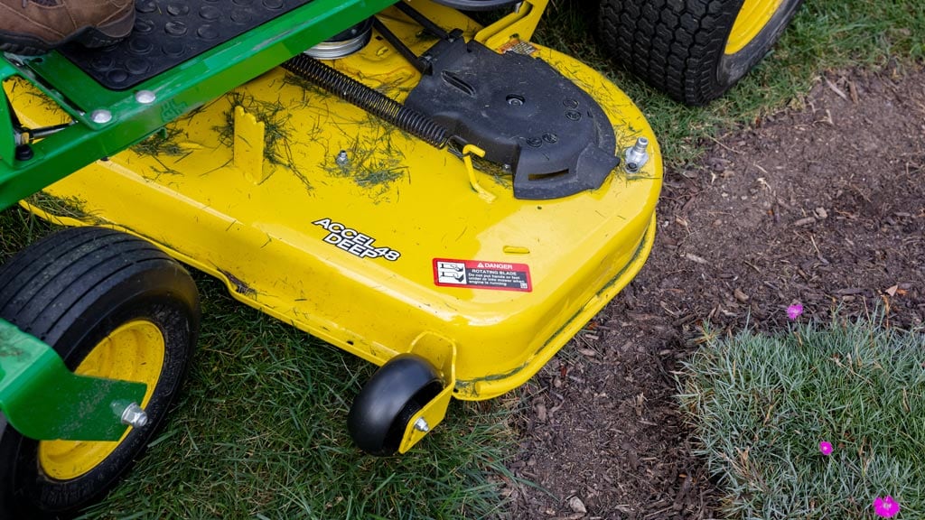 Zero-Turn vs. Lawn Tractor: The Best Mowers for Large Yards - Bob Vila