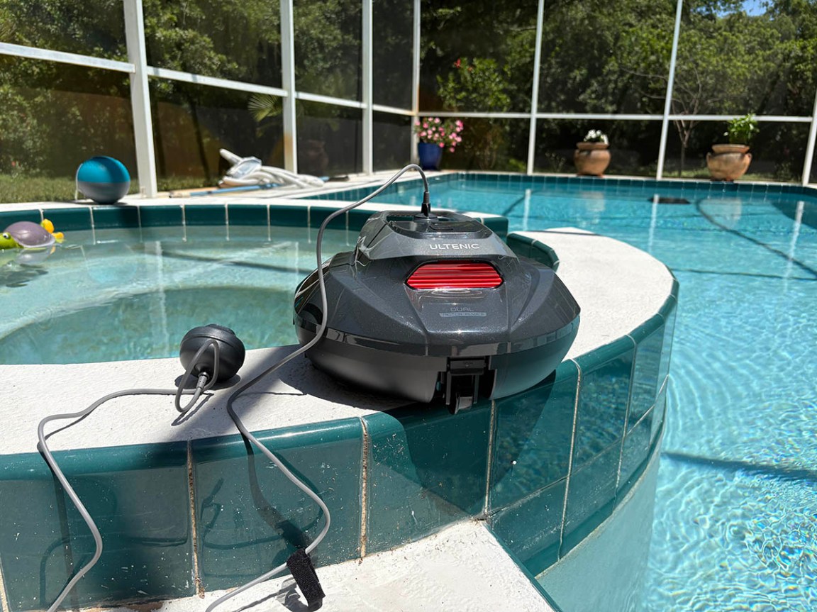 The Best Robotic Pool Cleaners - Tested by Bob Vila