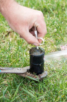 The Dos and Don'ts of Sprinkler Repair and Maintenance - Bob Vila