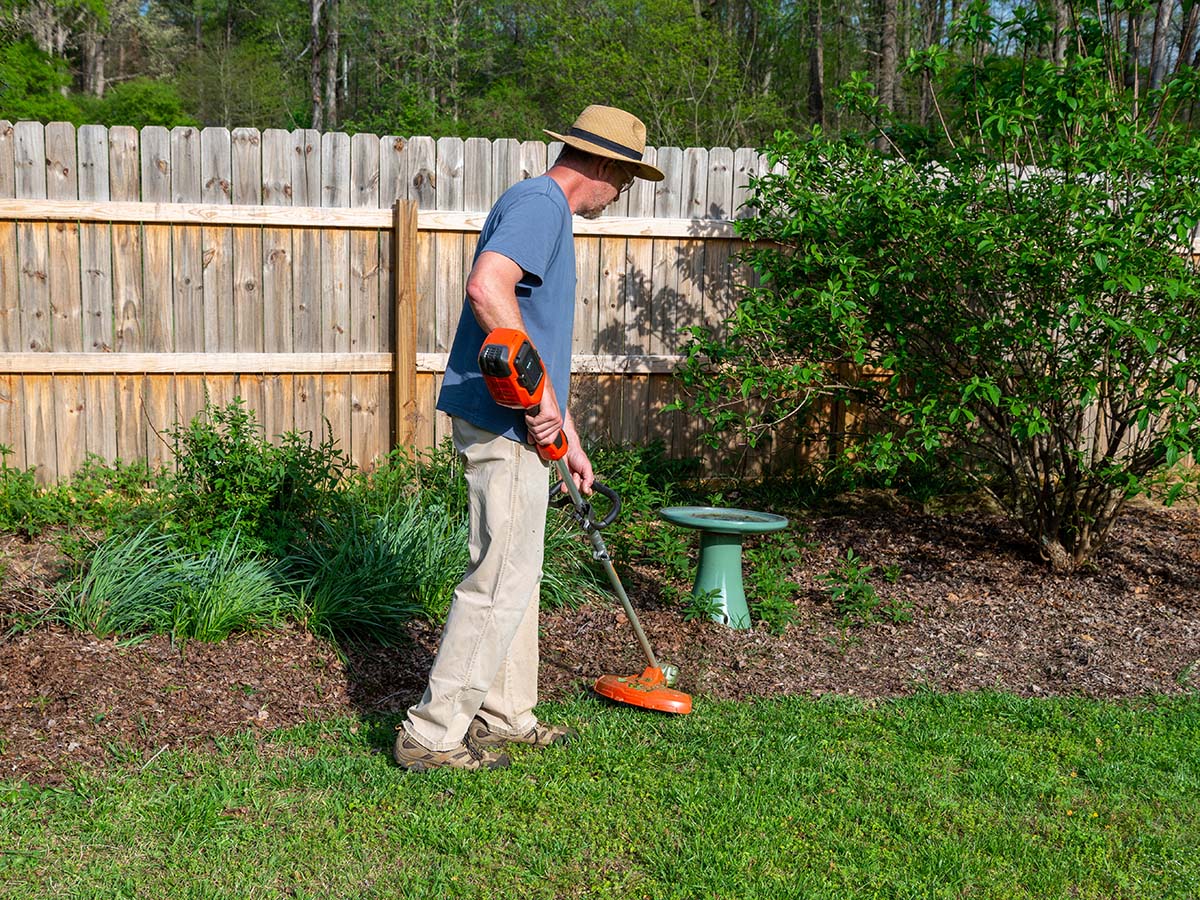 The Best Battery Trimmers to Tidy Up Your Yard, Tested