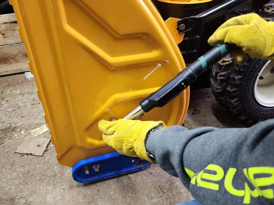 The Best Digital Torque Wrenches, Tested & Reviewed by Bob Vila