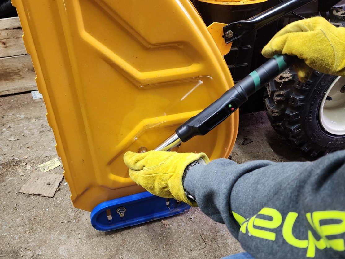 The Best Digital Torque Wrenches, Tested & Reviewed by Bob Vila