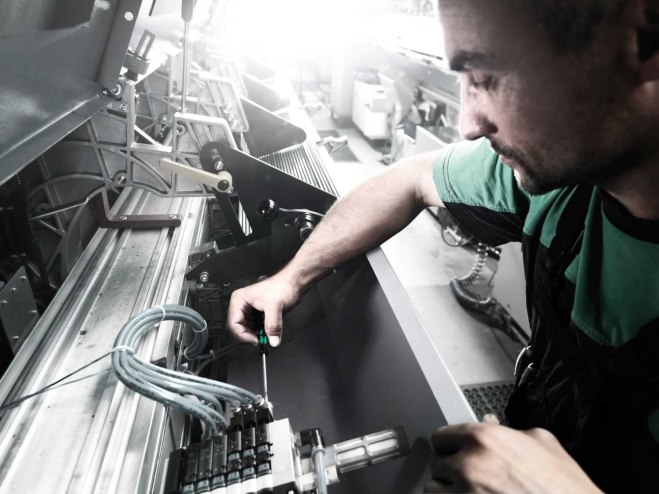 The Best Precision Screwdriver Sets for Small Repairs of 2026