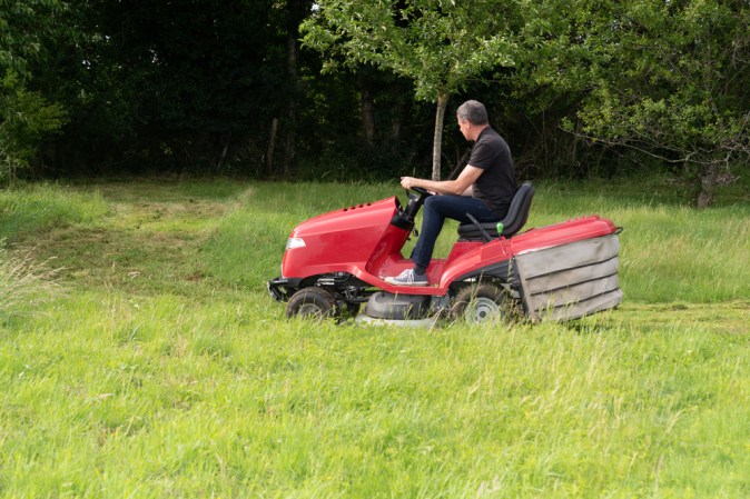 The Best Riding Lawn Mower for Hills of 2023 - Top Picks from Bob Vila