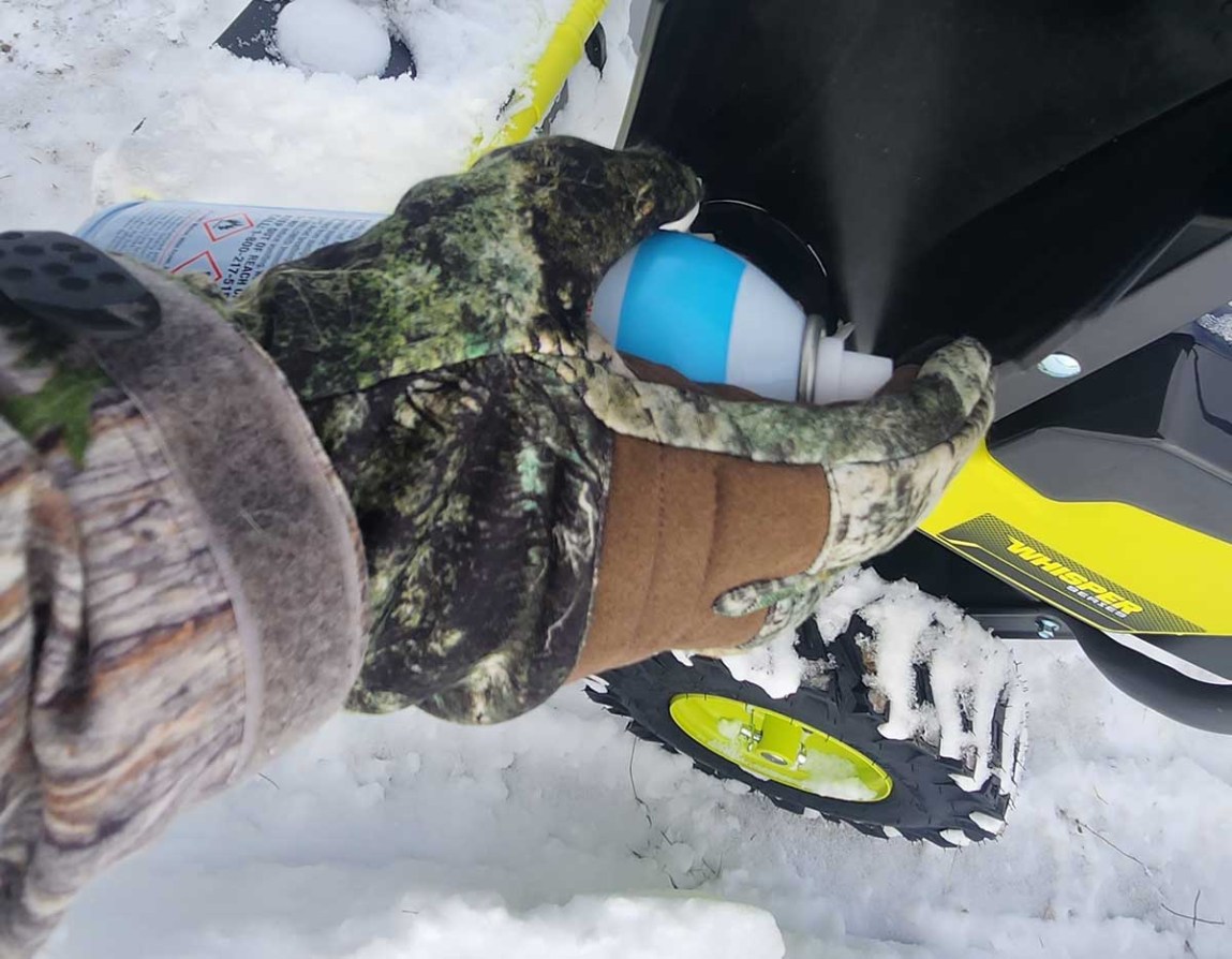 The Best Nonstick Spray for Snow Blowers - Tested by Bob Vila