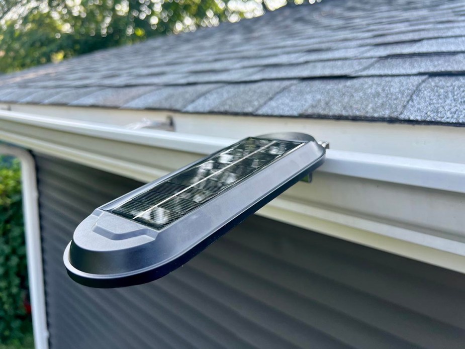The Best Solar Gutter Lights - Tested by Bob Vila