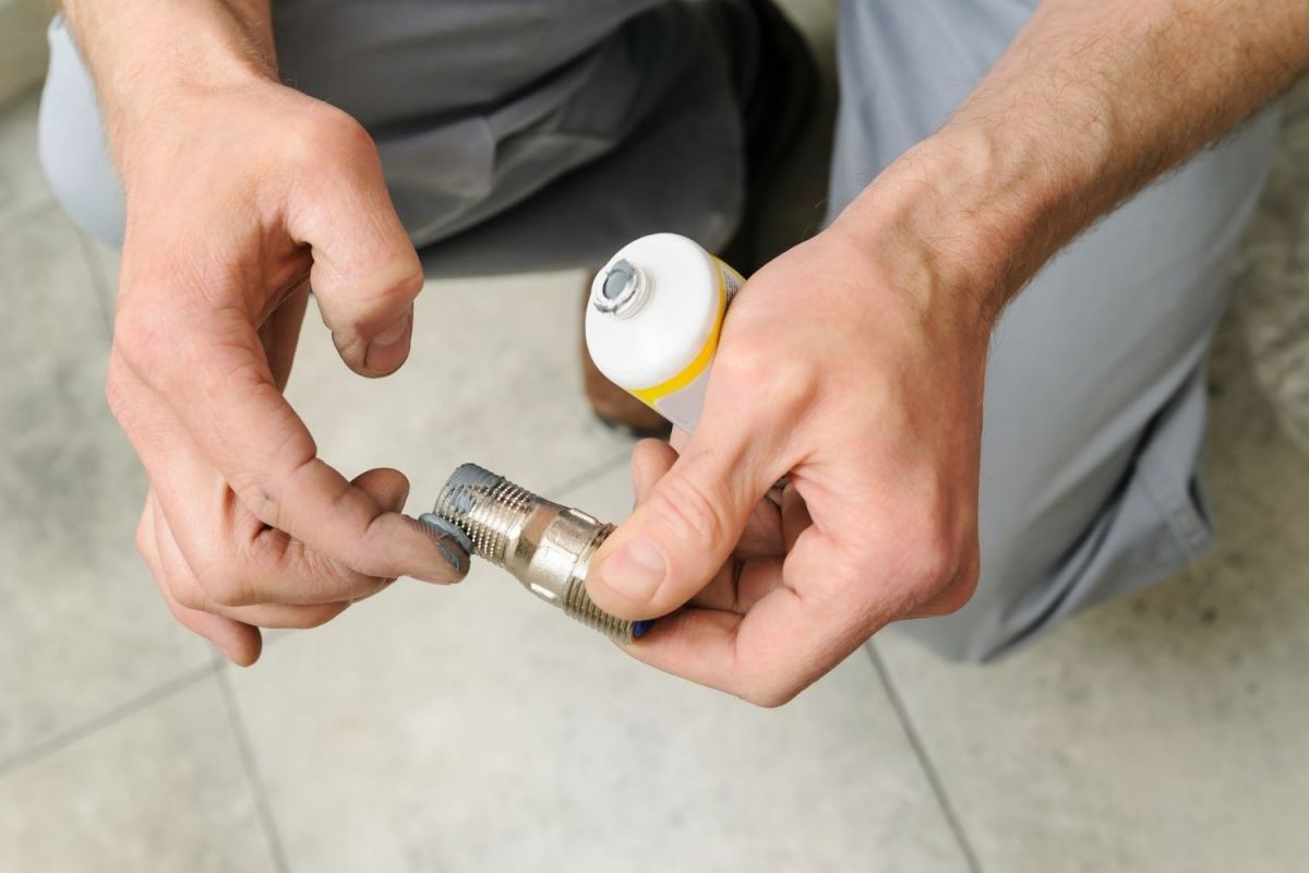 The Best Pipe Thread Sealant - Top Picks by Bob Vila