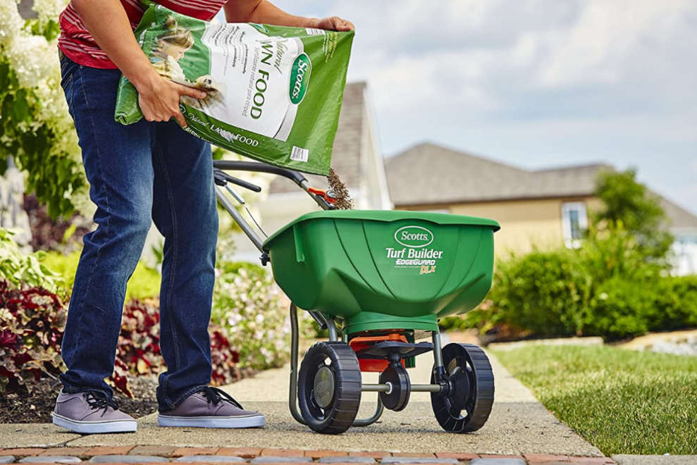 The Best Organic Lawn Fertilizer - Picks by Bob Vila