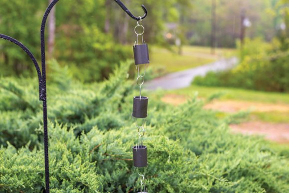 DIY Rain Chain: How to Make a Rain Chain Using Leftover Gardening Supplies