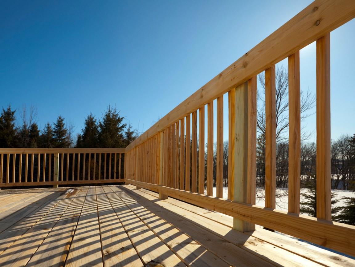 Deck Railing Height and Code Requirements