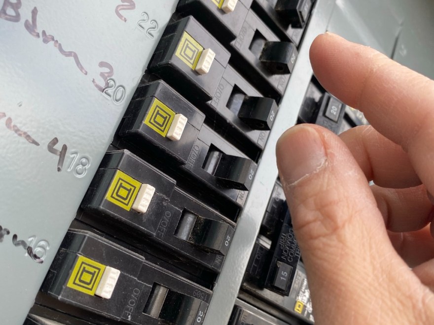 3-Way Switch Wiring: A Step-by-Step Guide - Bob Vila