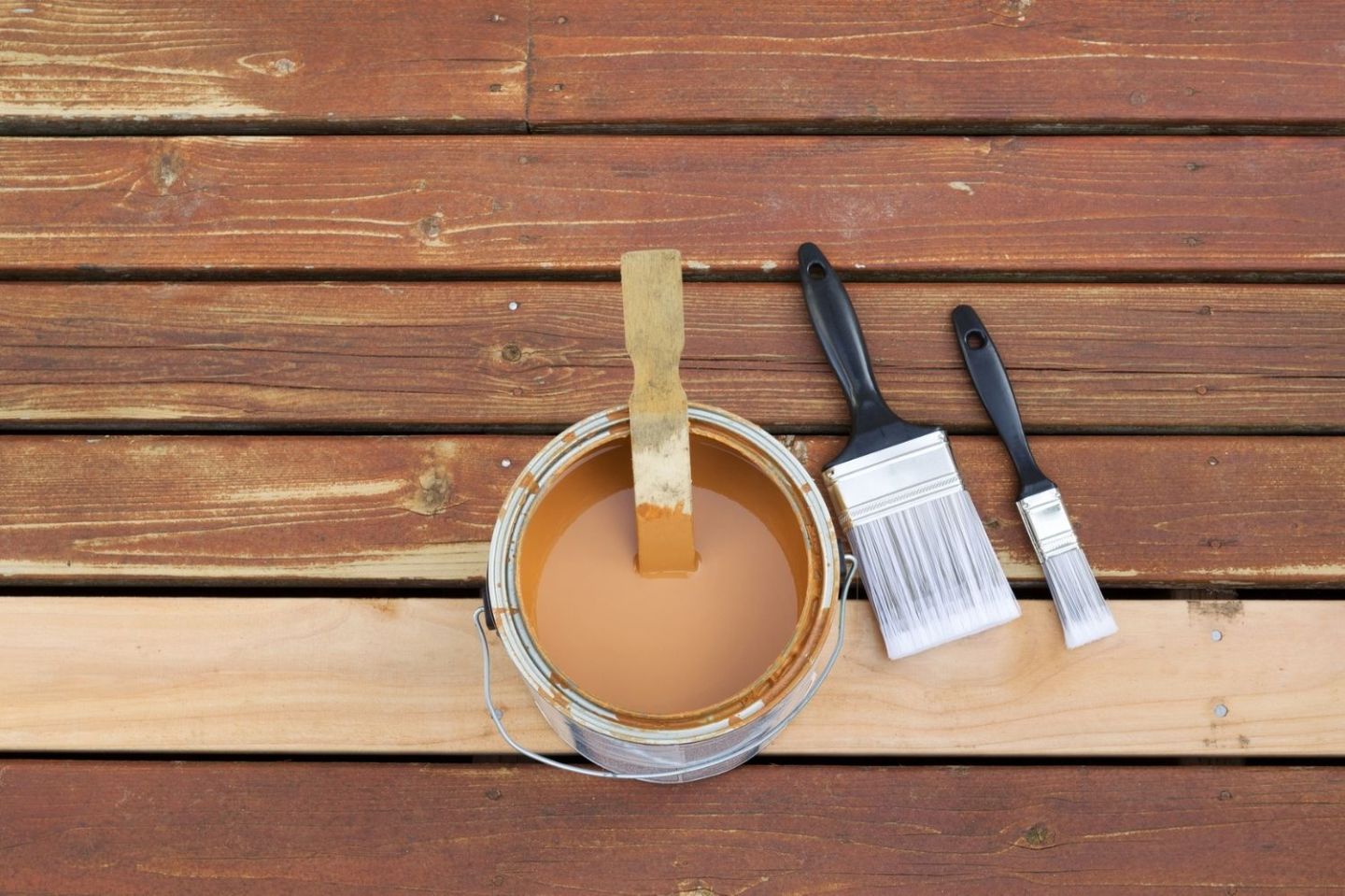 The Best Stain for Cedar Siding, Decks, and More