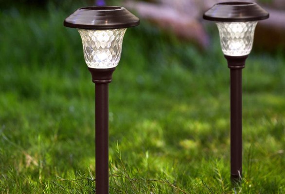 The Best Low Voltage Landscape Lighting - Top Picks by Bob Vila