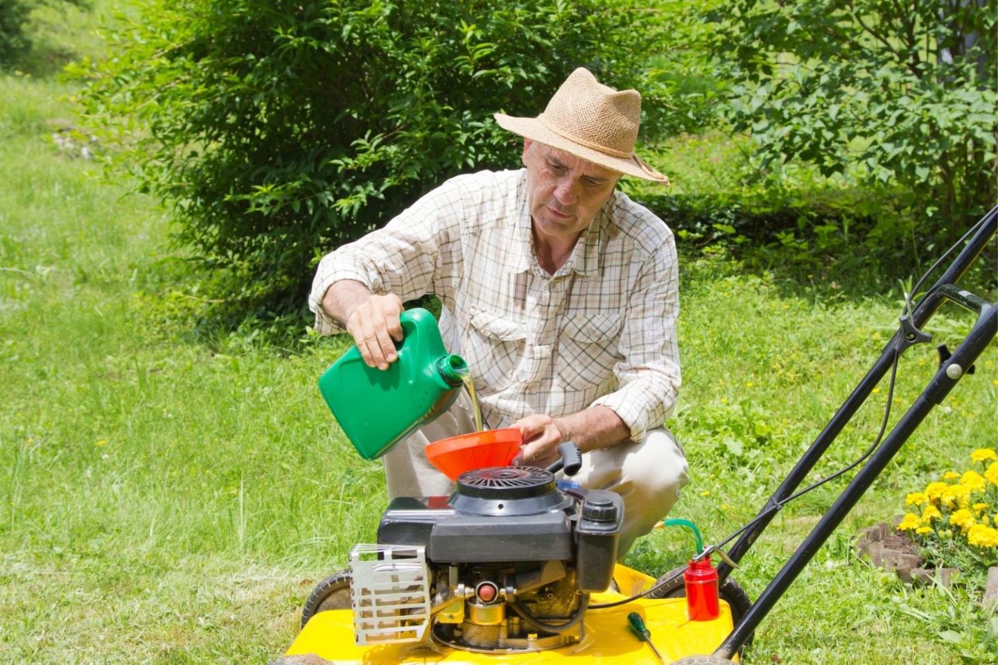 The 6 Best Oils for Lawn Mower Maintenance, Vetted