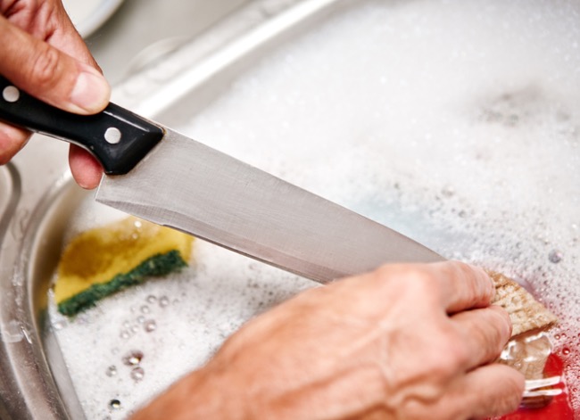 Dishwasher vs. Hand Washing: When to Use Each Cleaning Method (2026)