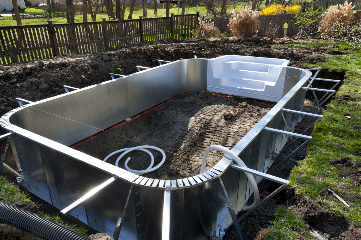The Pros And Cons Of Saltwater Pools Bob Vila