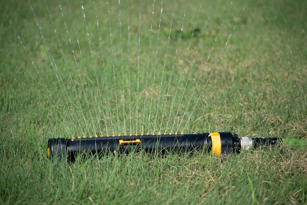 The Best Lawn Sprinklers - Tested by Bob Vila