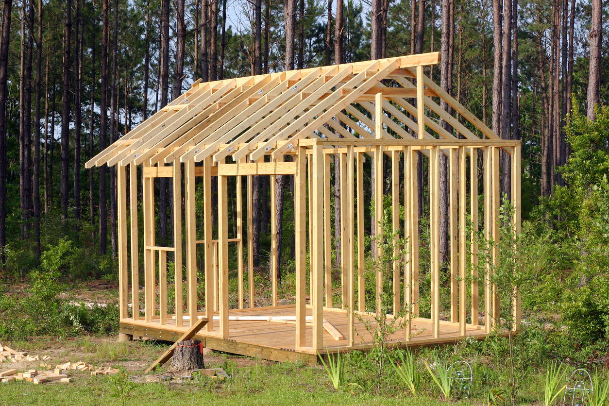 How to Build a Shed in Your Backyard