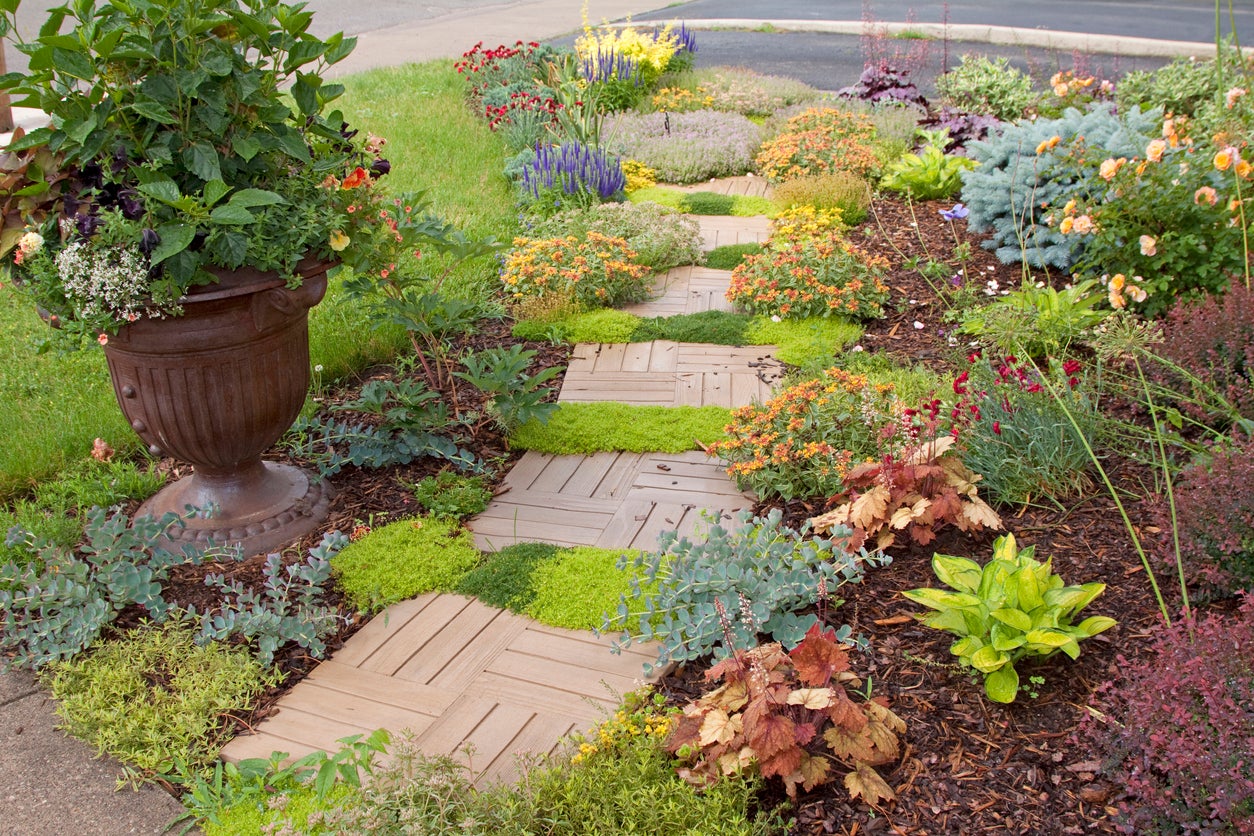 Garden Stepping Stones Design Ideas | Fasci Garden