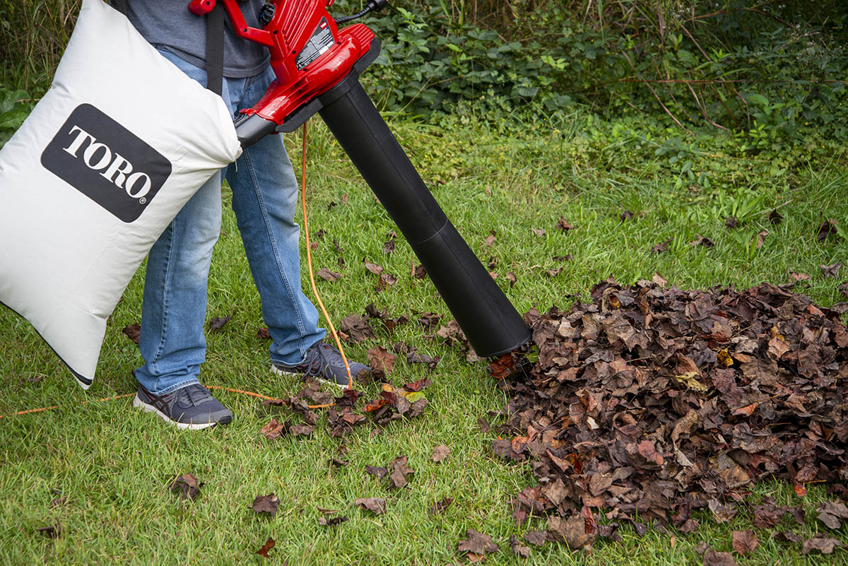 Toro UltraPlus Leaf Vacuum Review: Does it Work? - Tested by Bob Vila