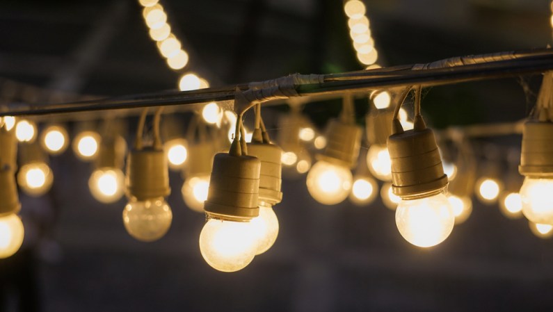 The Best Outdoor Light Bulbs - Top Picks by Bob Vila