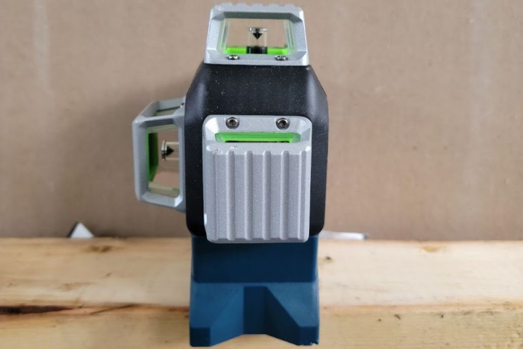 Bosch GLL3-330GC Laser Level Review: Is it Worth It? Tested by Bob Vila