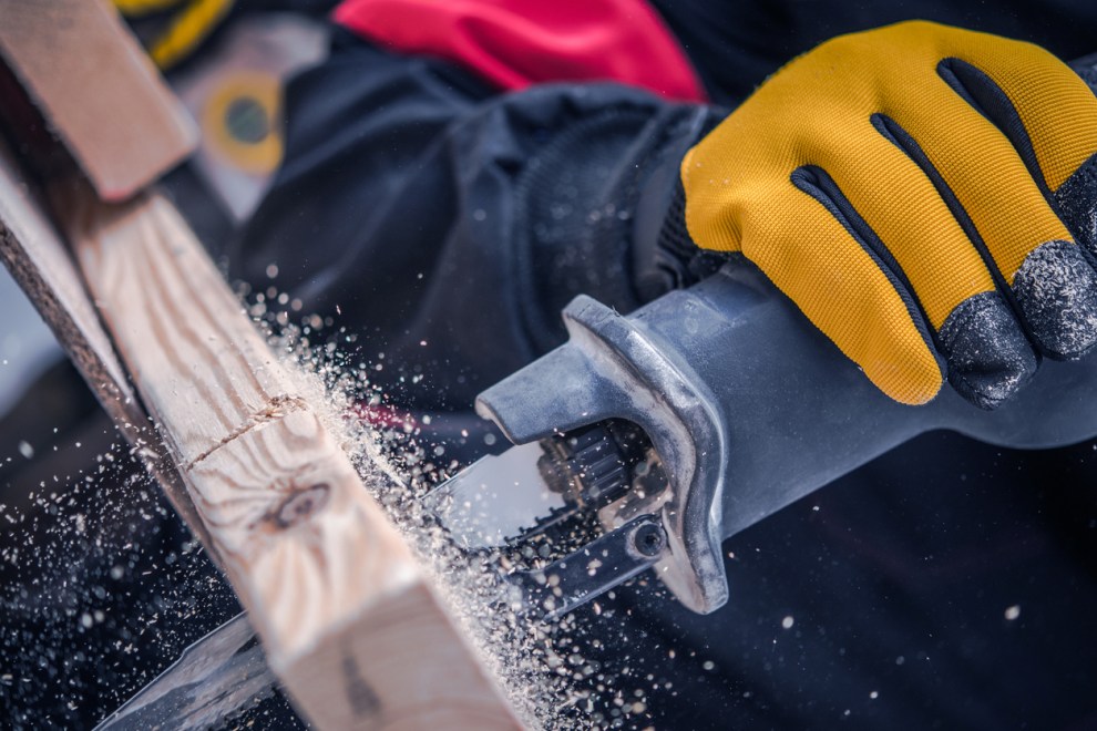 Jigsaw vs Reciprocating Saw: Which Cutting Tool is Best for Your ...