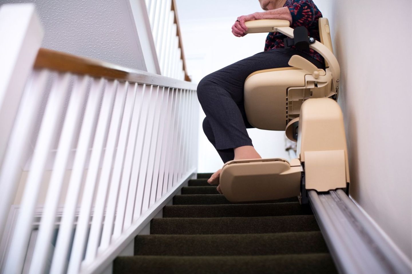 Stair Lift Cost: Here's What to Expect (Budgeting Guide) - Bob Vila
