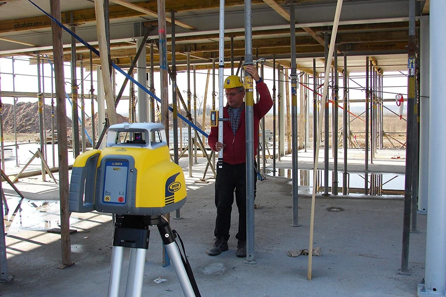 The Best Rotary Laser Levels of 2023 - Picks By Bob Vila