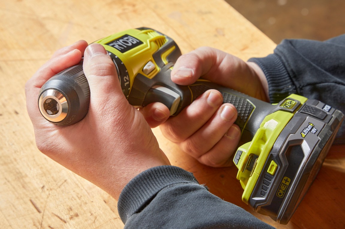 How to Change a Drill Bit Using Different Types of Chucks