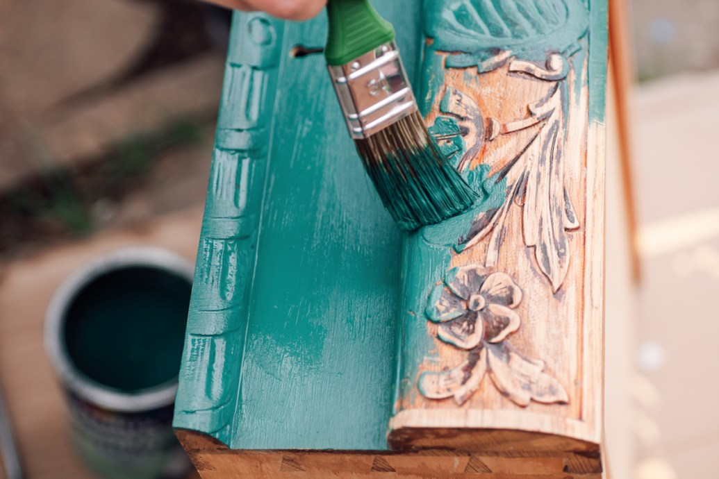 How to Make Chalk Paint: 4 DIY Recipes