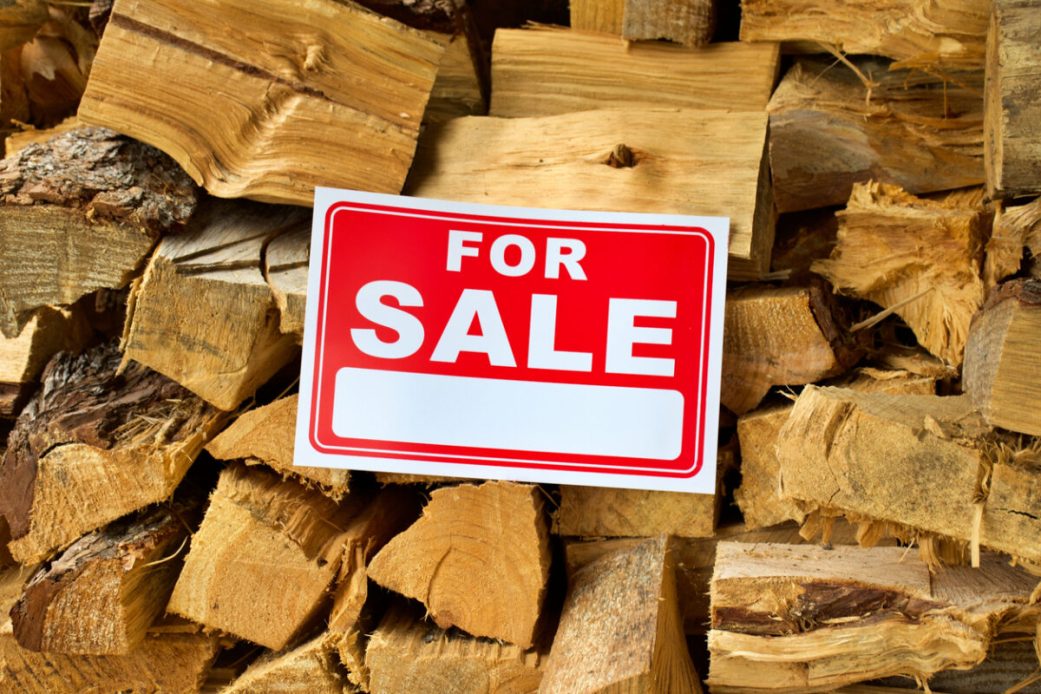 Cutting Down a Tree in Your Yard? 12 Genius Ways to Use the Wood