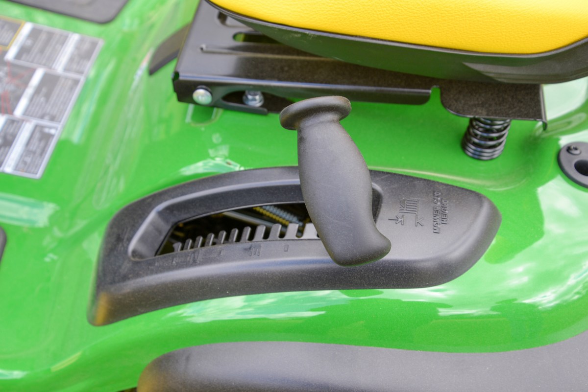 John Deere S130 Lawn Tractor Review: Is It Worth It? - Tested by Bob Vila