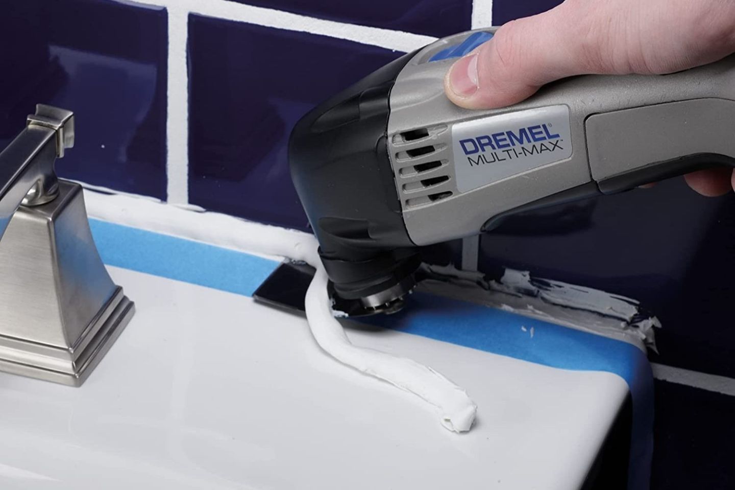 The 8 Best Caulk Removal Tools (2024 Review)