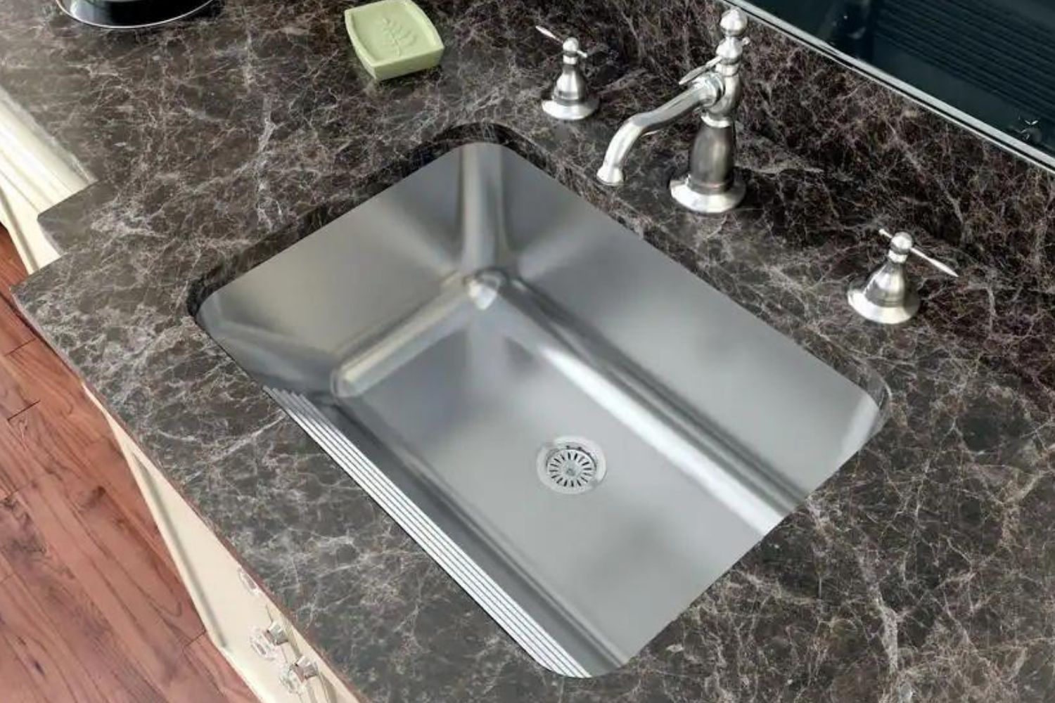 The Best Utility Sinks - PIcks from Bob Vila