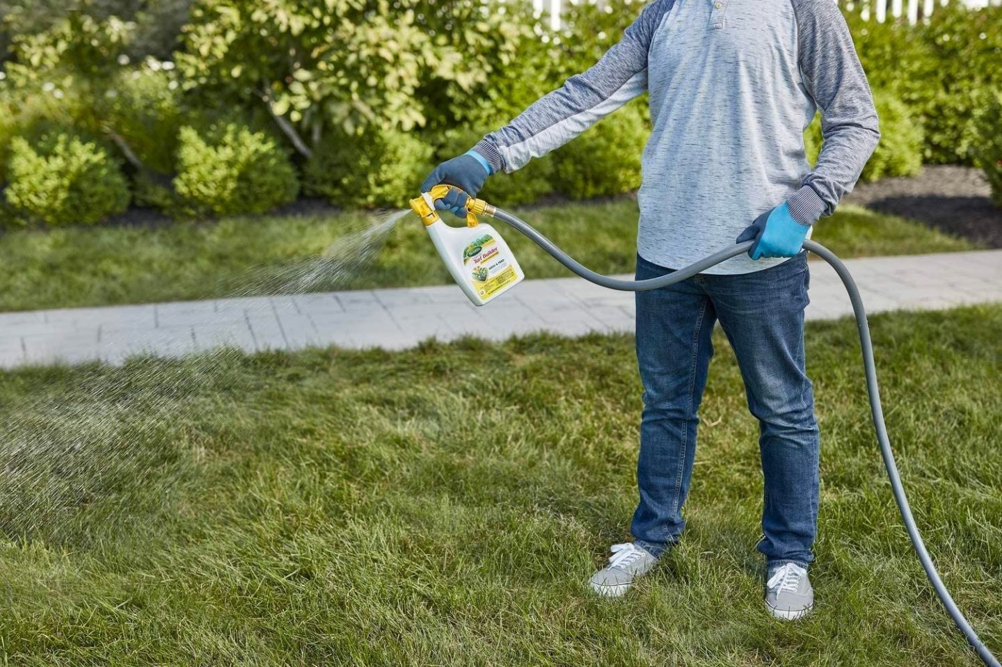 The Best Liquid Lawn Fertilizers - Picks from Bob Vila