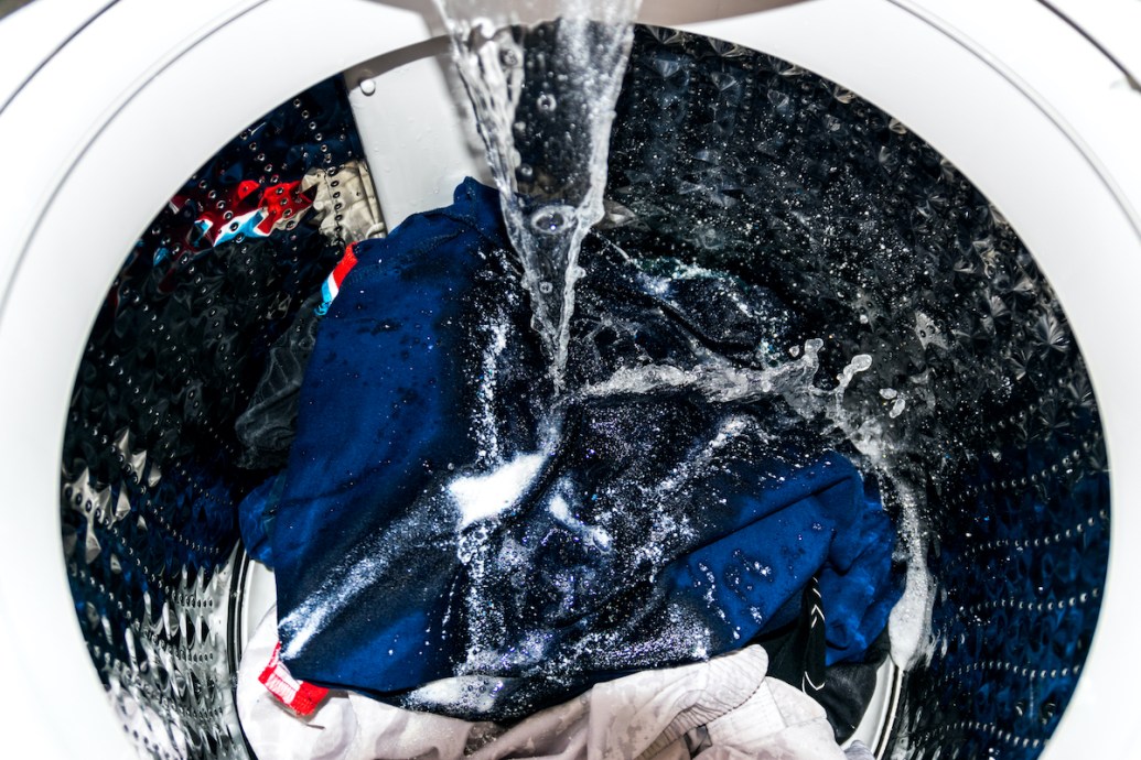 How Much Water Does a Washing Machine Use? - Bob Vila