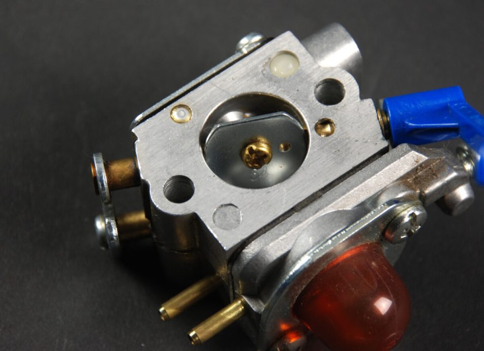 How to Clean a Lawn Mower Carburetor