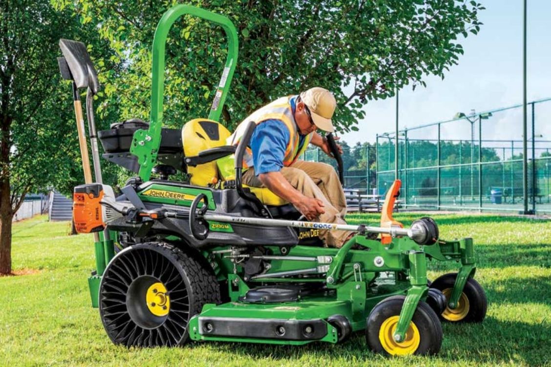 The Best Commercial Zero-Turn Mowers You Can Get - Bob Vila
