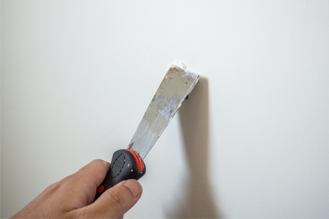 How Long Does Spackle Take to Dry? - Bob Vila