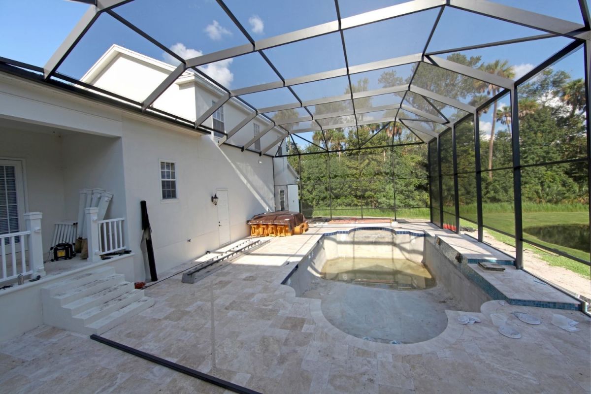 Building a Pool Screen Enclosure: Costs and Key Considerations